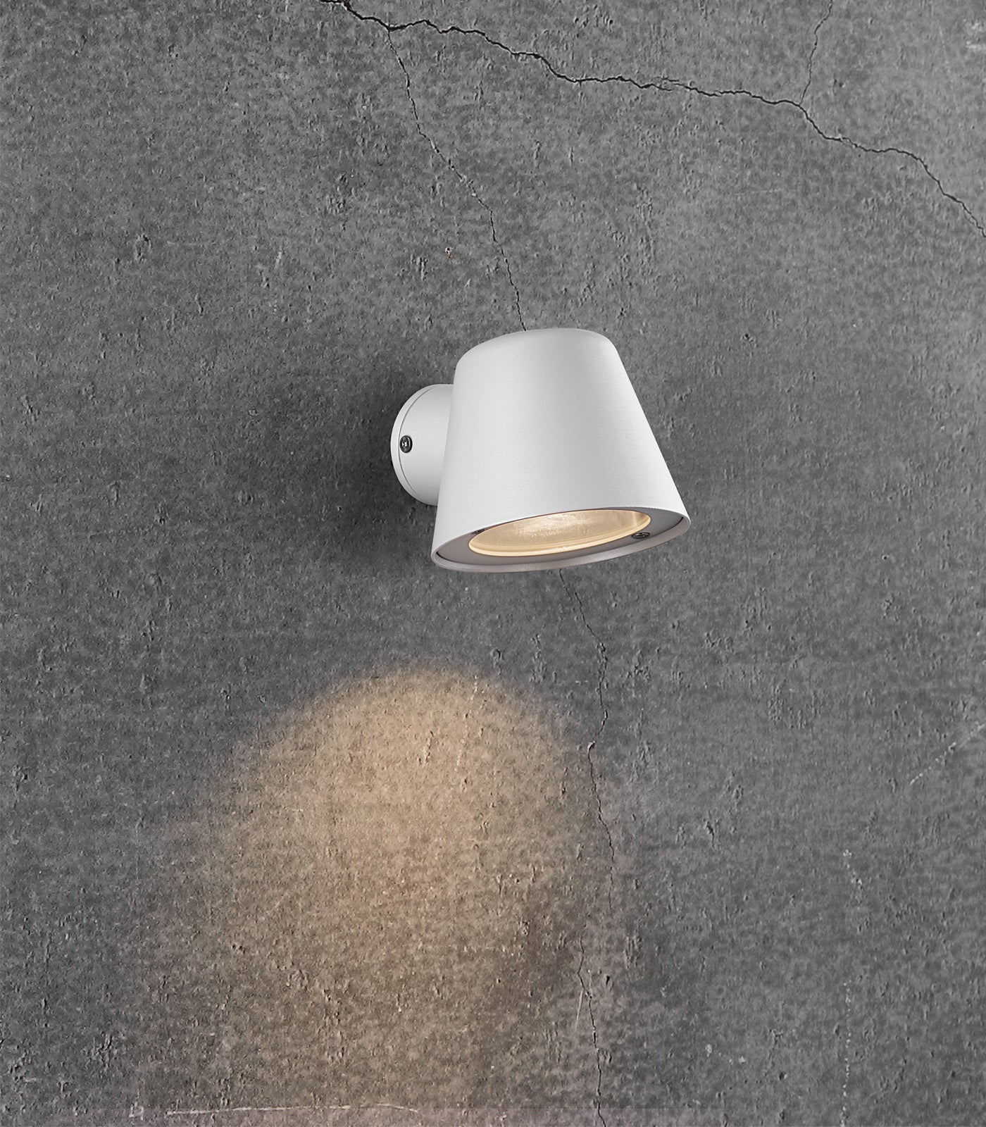 Aleria Wall Light | Lighterior